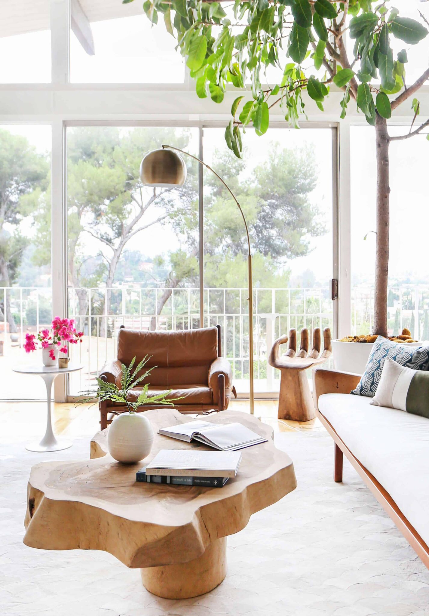 Are Body Part Decor Pieces Back? And Are They The Ultimate Conversation ...