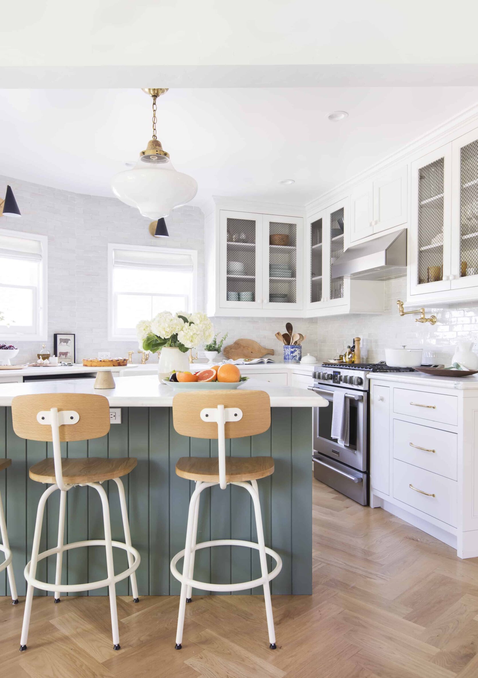 Kitchens With No Uppers: Insanely Gorgeous or Just Insane? - Emily ...