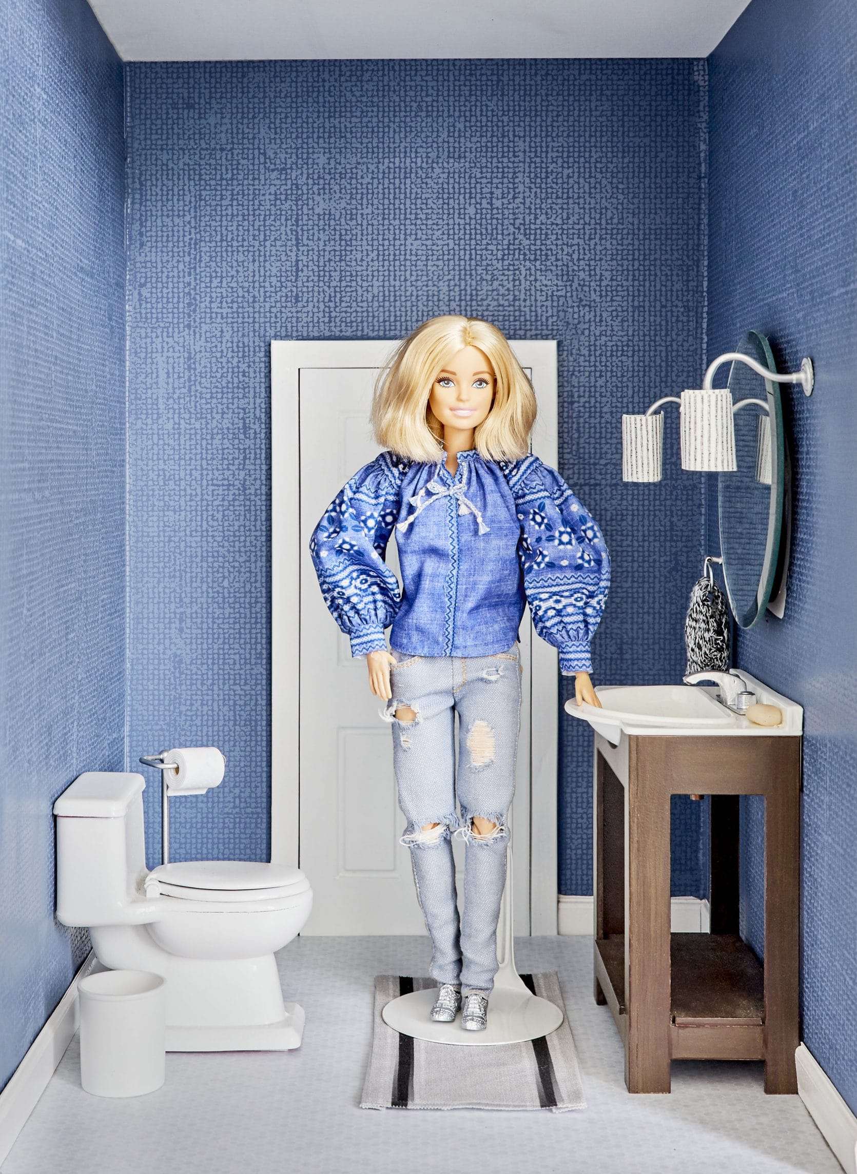 How We Redecorated the Culligan Dollhouse for The Holidays - Emily ...