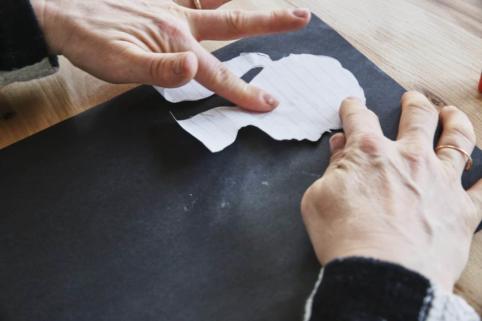 Weekend Art Project: Easy Kids DIY Silhouette Portraits - Emily Henderson