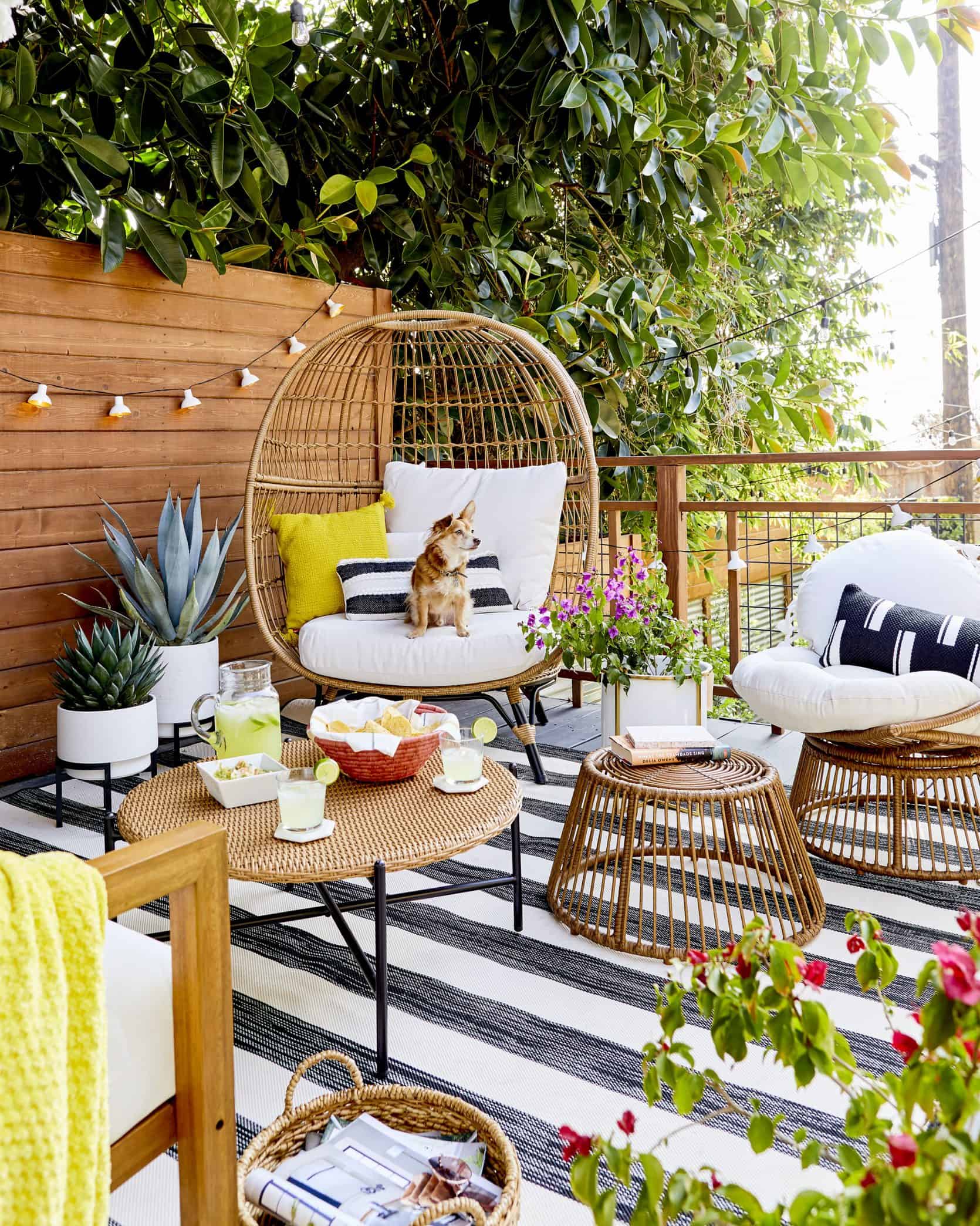 How To Style Out Your Outdoor Space So You'll Actually Use It (No ...