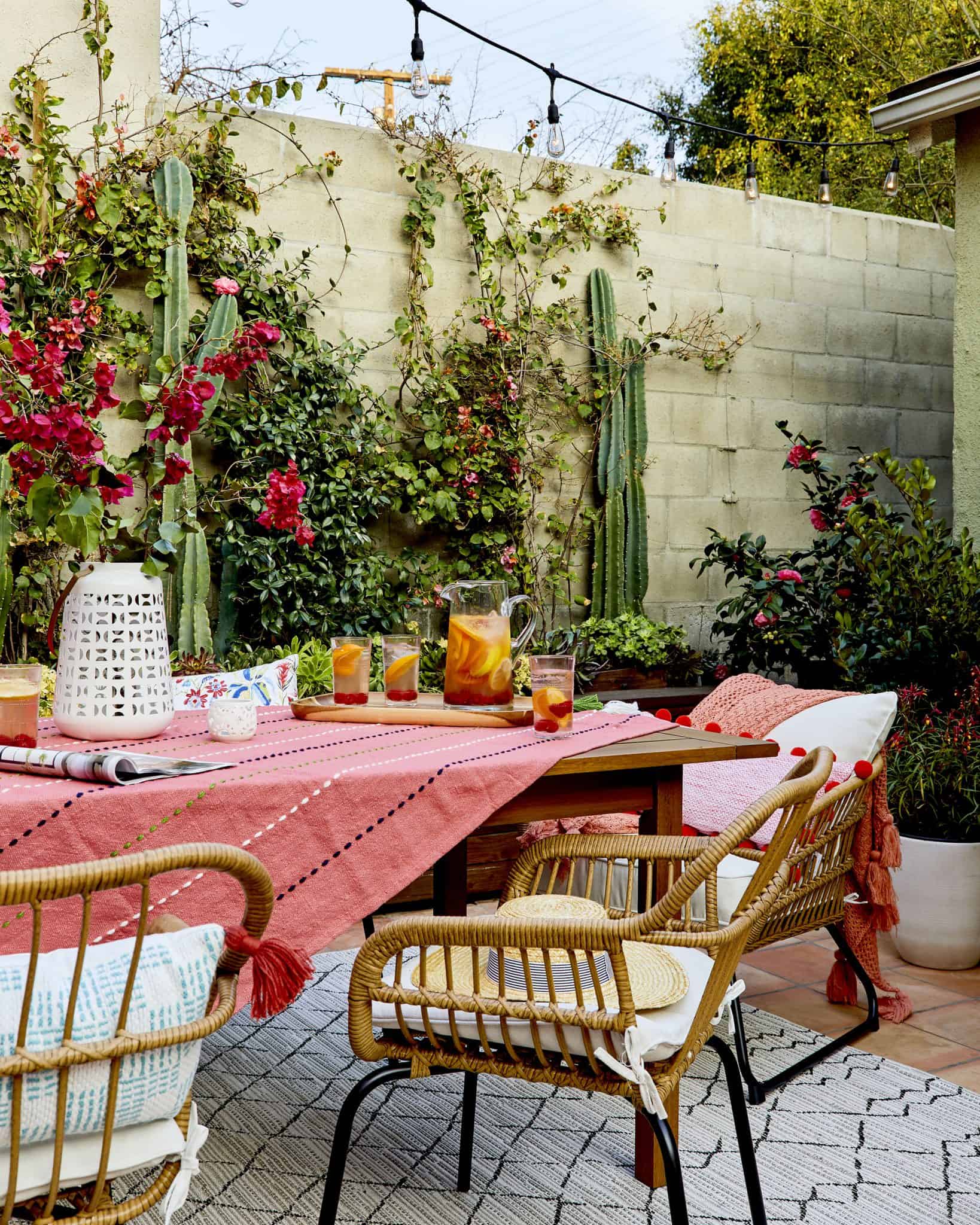 How To Style Out Your Outdoor Space So You'll Actually Use It (No ...