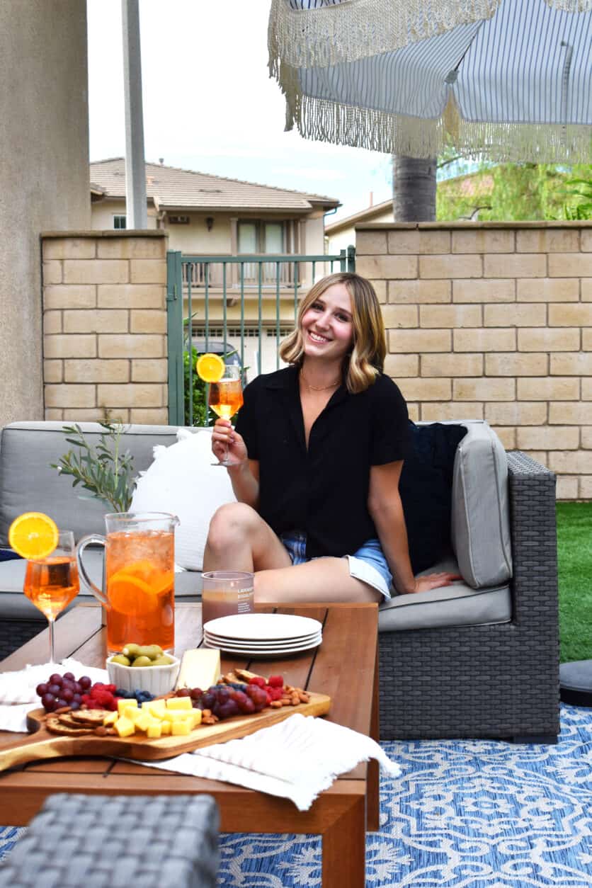 How To Build A Backyard Lounge From Scratch For Less Than $1,000 ...