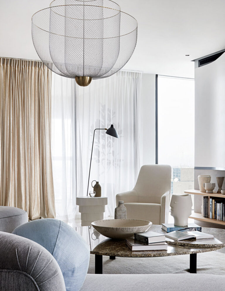 Are Body Part Decor Pieces Back? And Are They The Ultimate Conversation ...