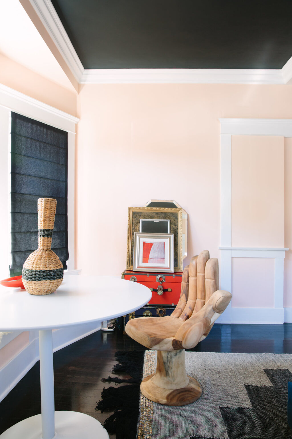 Are Body Part Decor Pieces Back? And Are They The Ultimate Conversation ...