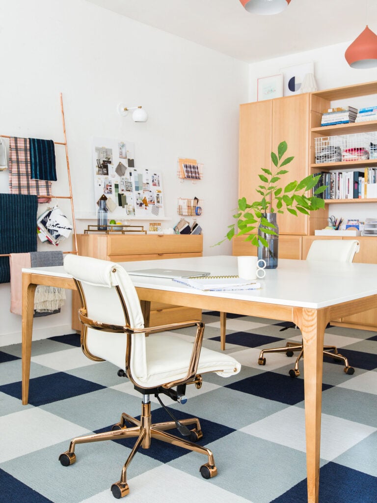 Do Beautiful Yet Comfortable Office Chairs Exist?? Jess Takes You On ...