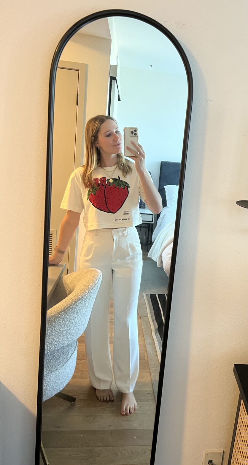 The Link Up: Emily's Vacation Shorts, Cute AND Comfortable Sandals & A ...