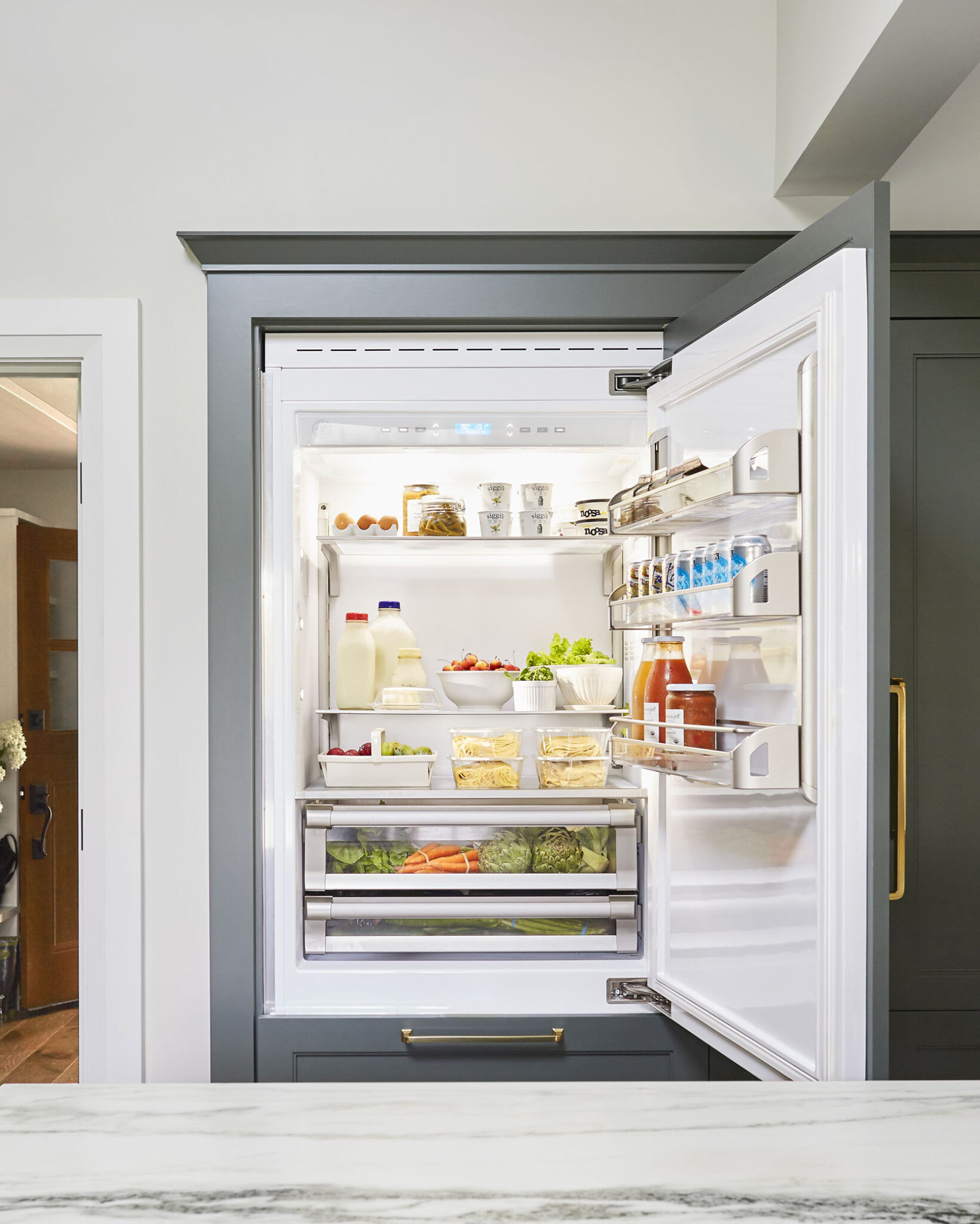 How To Make Your Fridge Look Better (Inside And Out, Baby!) - Emily ...