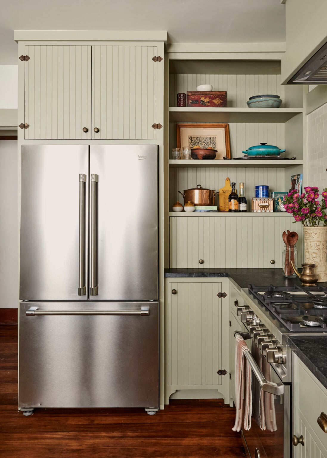 This “Happy Moody” Craftsman Home Is A Vintage Lover’s Dream (We Can't ...