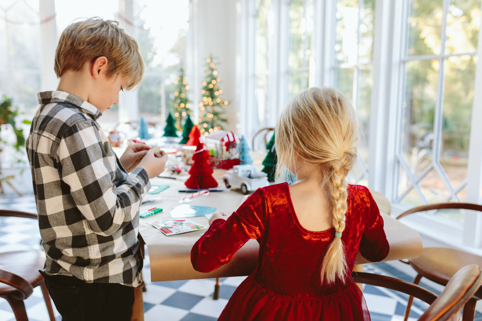 Our Easy, Fun, And Affordable Kids Cousin + Crafting Holiday Party (All ...