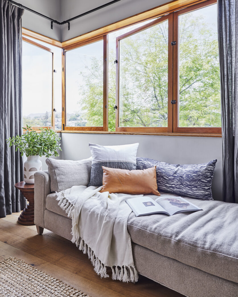 You'll Never Guess Where The Bathroom Is In This 325 Square Foot Studio ...