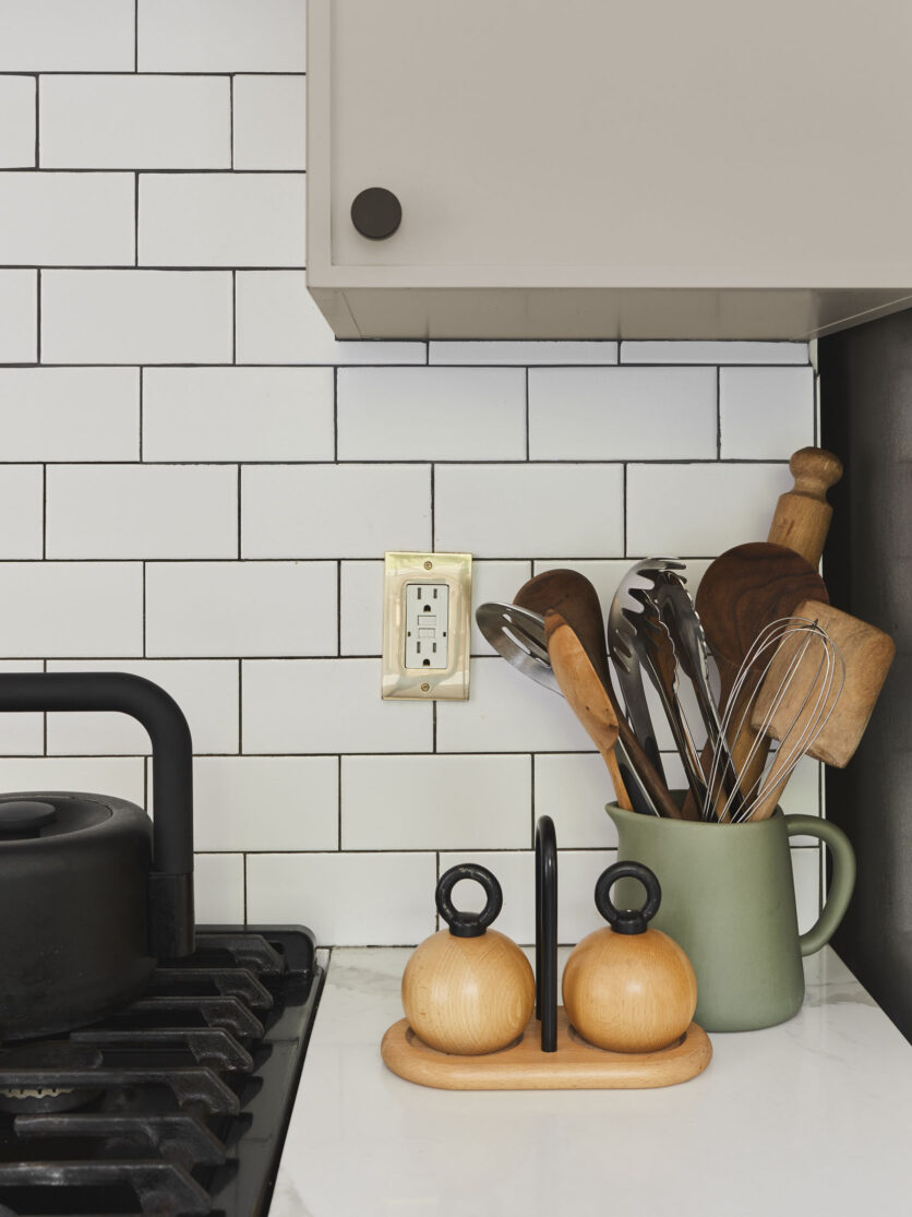 Emily Bowser's Kitchen REVEAL! Plus The 8 Ways She Really Maximized Her ...