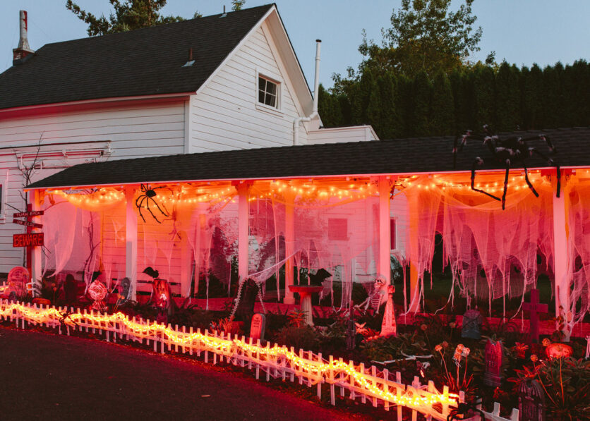 Our DIY Halloween Graveyard (+ My Favorite Halloween Decoration To Make ...