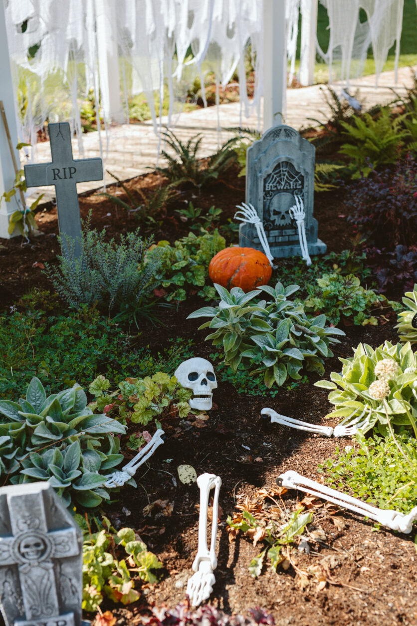Our DIY Halloween Graveyard (+ My Favorite Halloween Decoration To Make ...