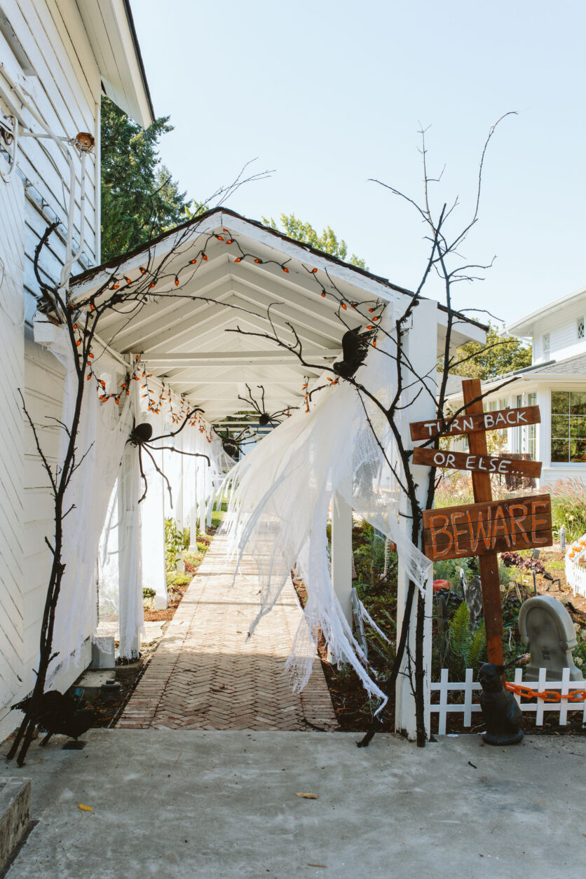 Our DIY Halloween Graveyard (+ My Favorite Halloween Decoration To Make ...