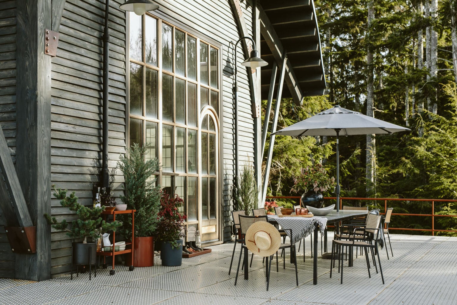 An Epic PNW Coastal Patio Reveal (With Insane Architecture By ARCIFORM ...