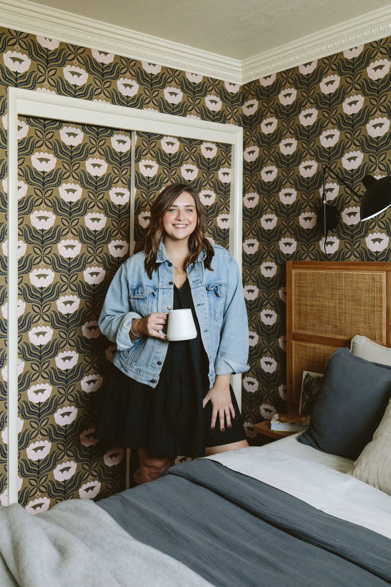 Gretchen's First MOTO Reveal: A Tiny Bedroom Comes Alive With The ...