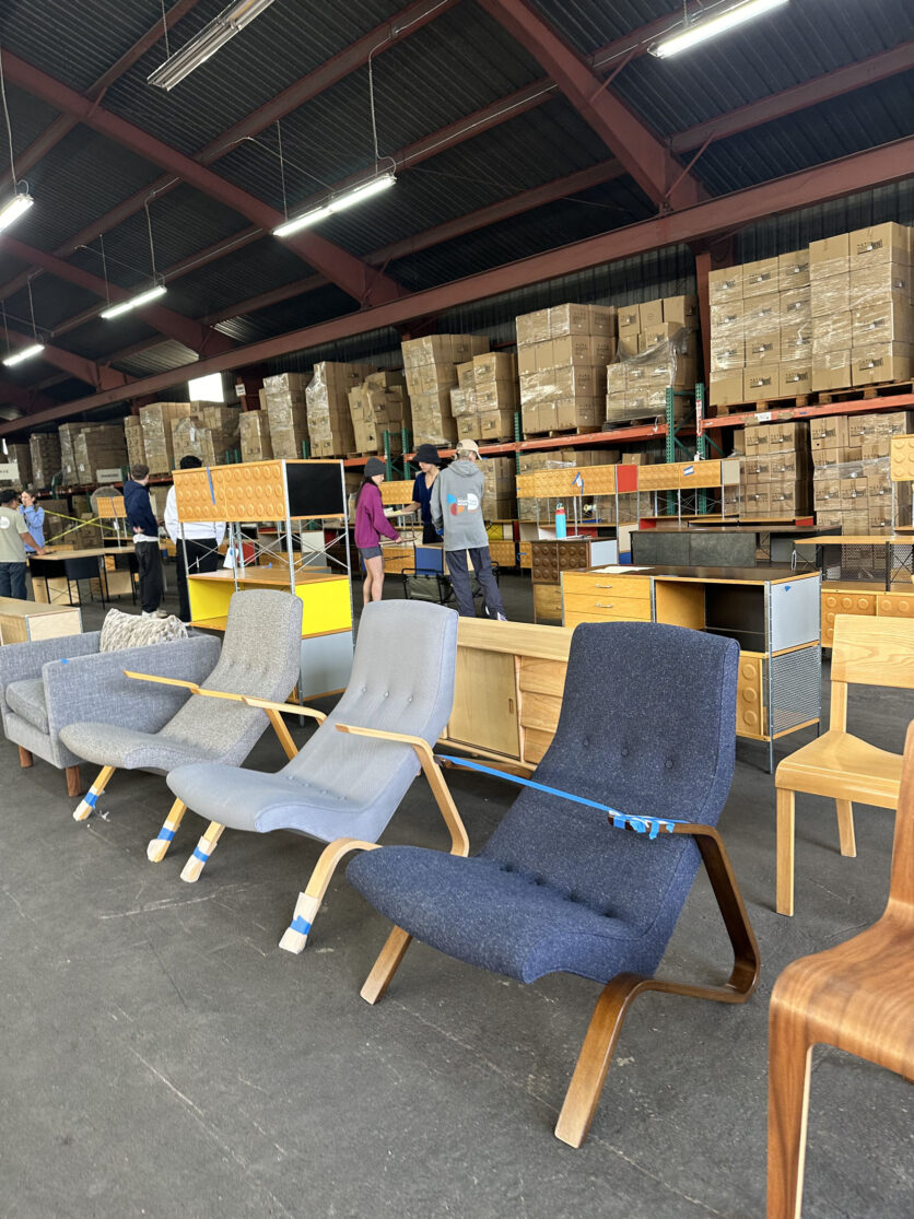 Caitlin And Jess SCORED BIG At The Famous LA Downtown Modernism Flea ...