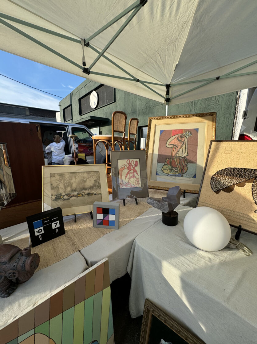 Caitlin And Jess SCORED BIG At The Famous LA Downtown Modernism Flea ...