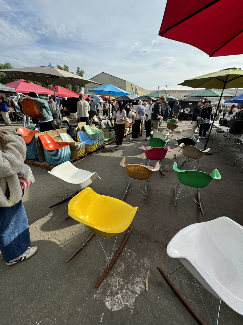 Caitlin And Jess SCORED BIG At The Famous LA Downtown Modernism Flea ...