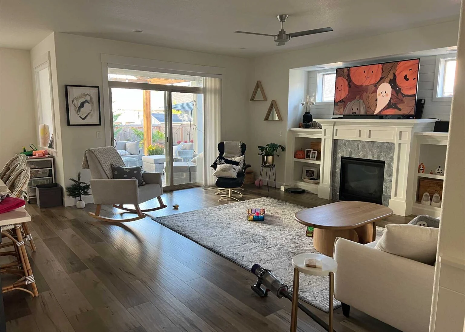 Fix It Friday: Struggling With How To Arrange Your Living Room? We Help ...