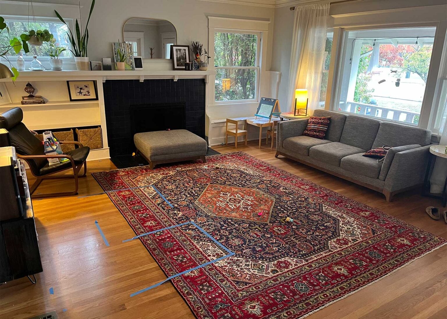 Fix It Friday: Struggling With How To Arrange Your Living Room? We Help ...