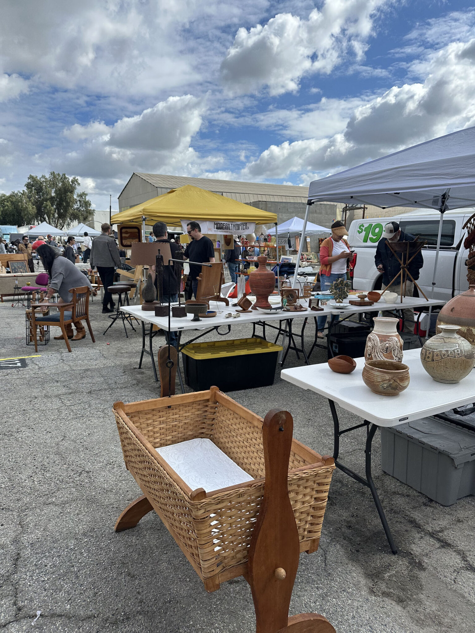 Why Going To A Flea Market With Trusted Friends Is THE Move (+ All Jess ...