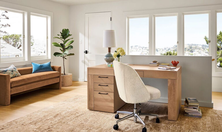 21 Not-Boring Standing Desks You'll Want To Use In Your Home Office ...