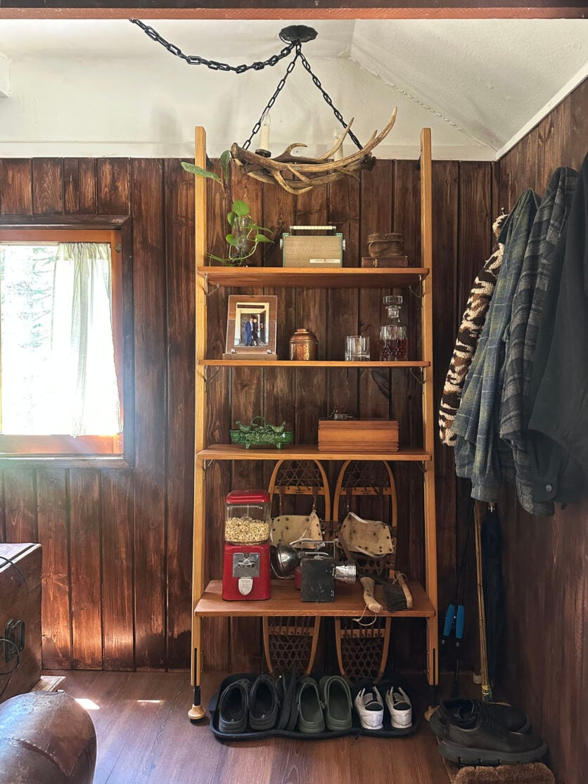 The Cozy DIY Cabin Everyone’s Asked To See (Packed With Genius Ideas To ...