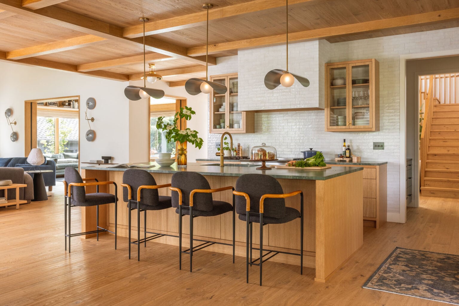BIG REVEAL DAY: My Brother's "River House" Textured, Modern Kitchen Is ...