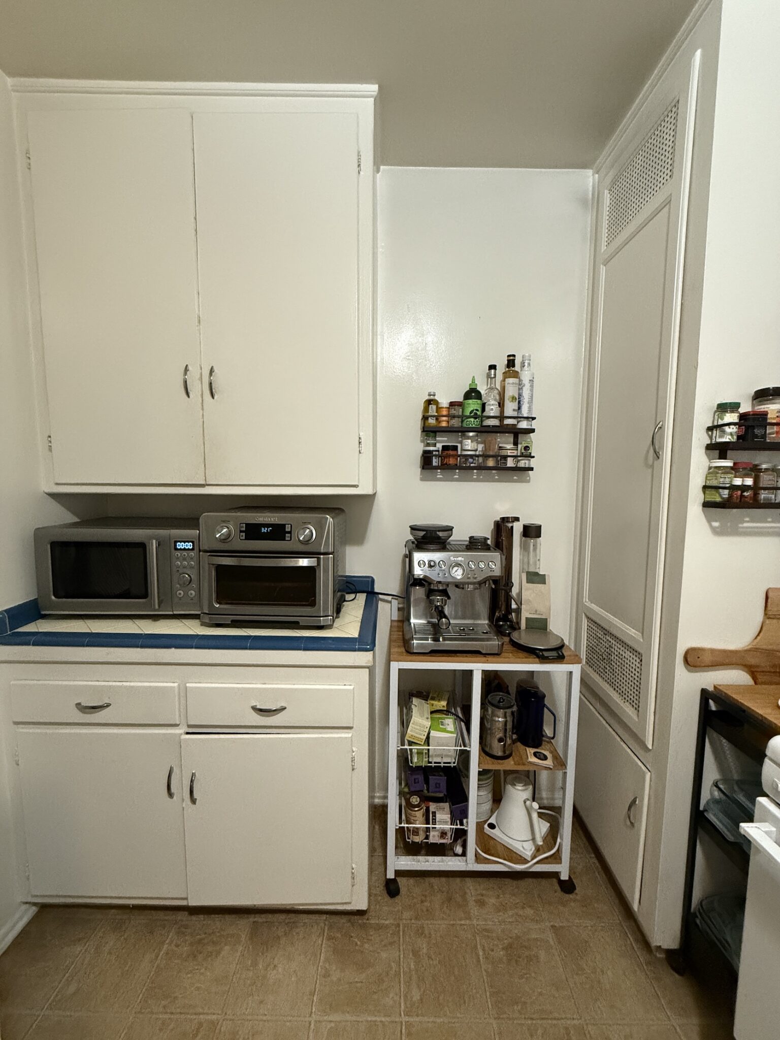 Mallory's 1950s DIY Kitchen Makeover (You Won't Believe This Before and ...