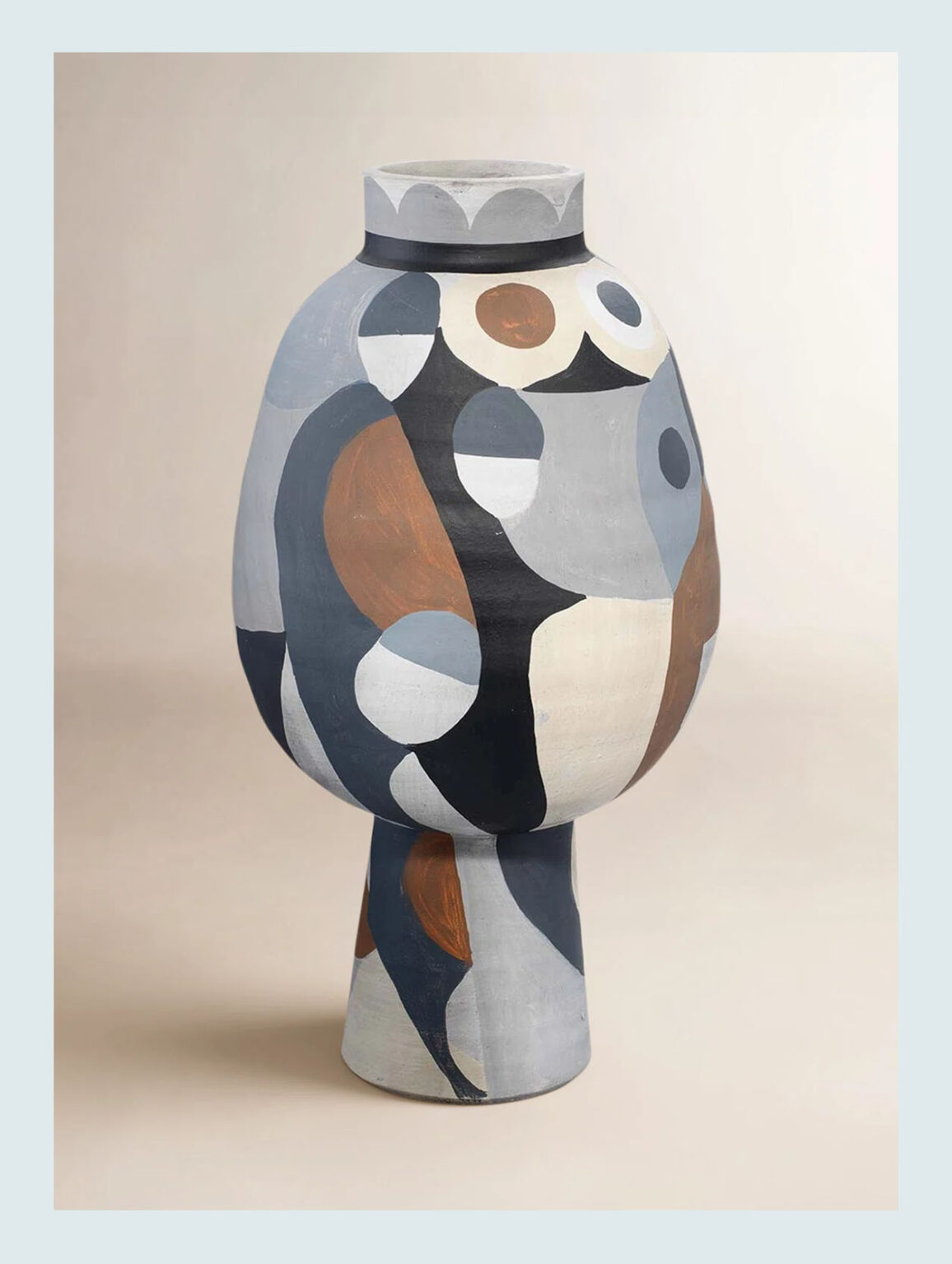 STYLING HACK: A Sculptural Vase Can Change Your Space...Let Us Prove It ...